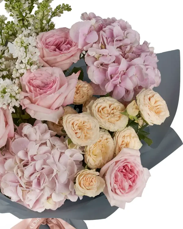 Order Mellow Touch Bouquet in Dubai | Darcey Flowers