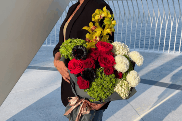 Top Flower Gift Ideas To Celebrate UAE National Day With Loved Ones ...